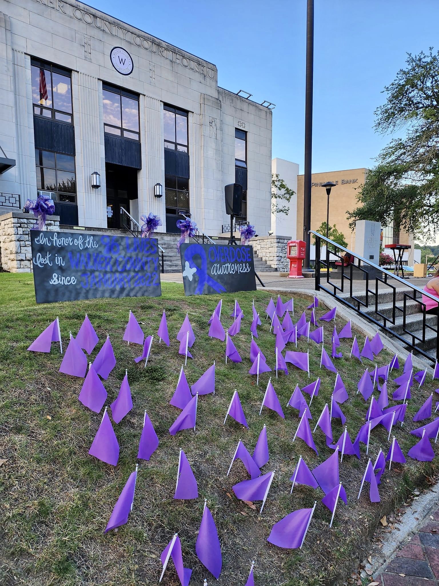 Overdose Awareness Walk draws crowd to courthouse square - The ...